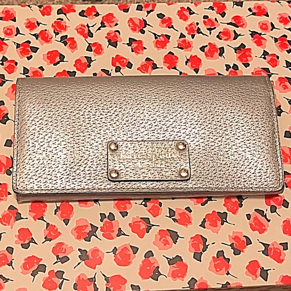 kate spade | Bags | Kate Spade Metallic Wilver Wallet | Poshmark